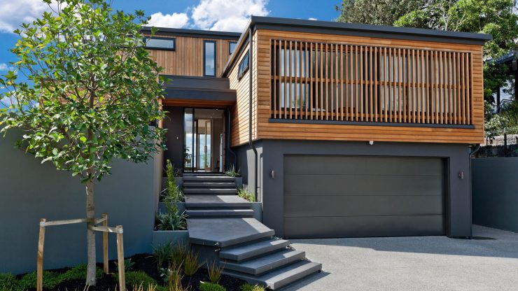 Planos de casa en terreno triangular, fachada e interiores